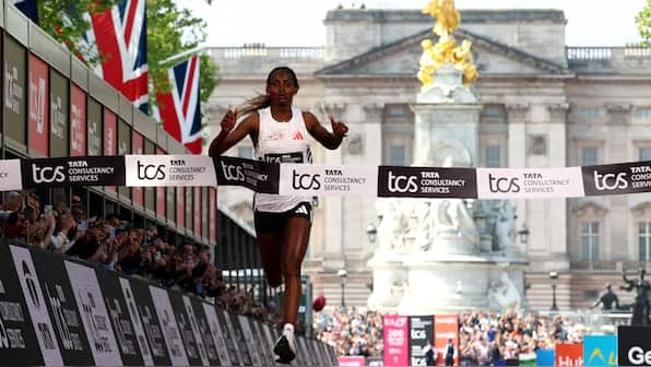 London Marathon: Assefa sets new women's record; Sawe reaches finish ...
