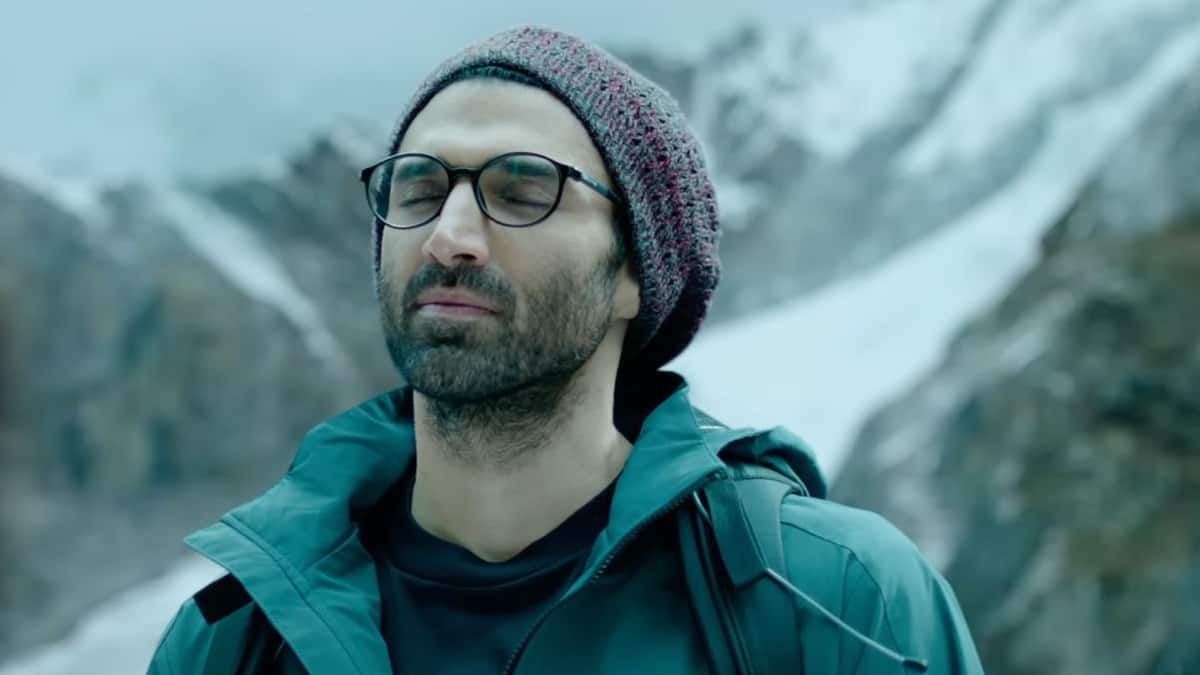 How Aditya Roy Kapur is back in the genre of romance with Anurag Basu's ...