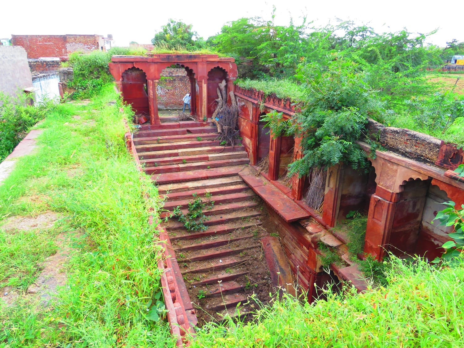 Jajau: The forgotten Mughal inn with a blood-soaked past – Firstpost