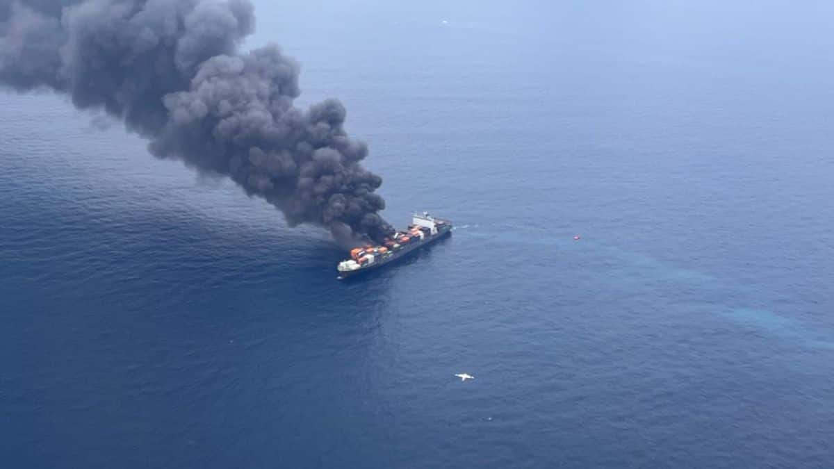 Singapore-flagged ship catches fire off Kerala coast, Indian Coast ...