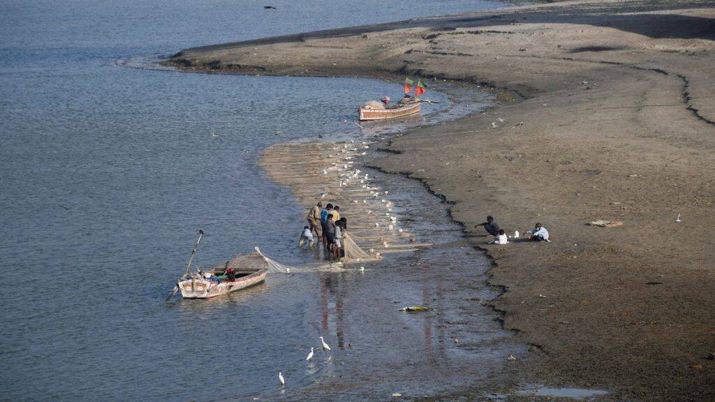 How Pakistan is suffering after India's suspension of Indus Waters ...