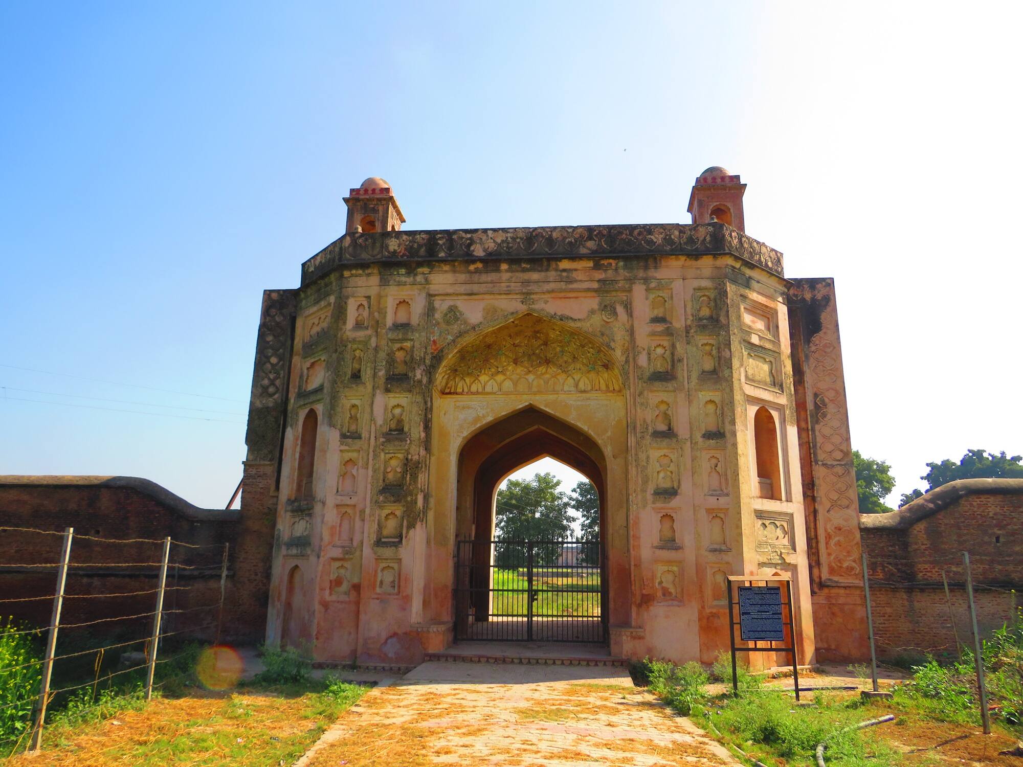 Bagh Badshahi: Aurangzeb’s forgotten garden in Fatehpur district ...