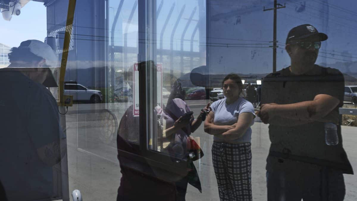 US federal court blocks indiscriminate immigration arrests in 7 ...