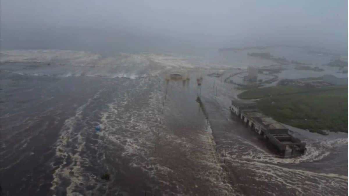 In Graphics | Understanding the anatomy of a tsunami as one shakes up ...