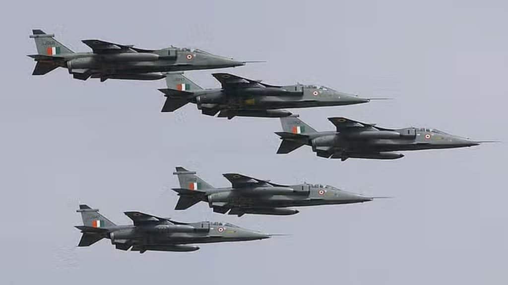 Jaguar fighter jet crash kills 2 IAF pilots: How safe are these ...