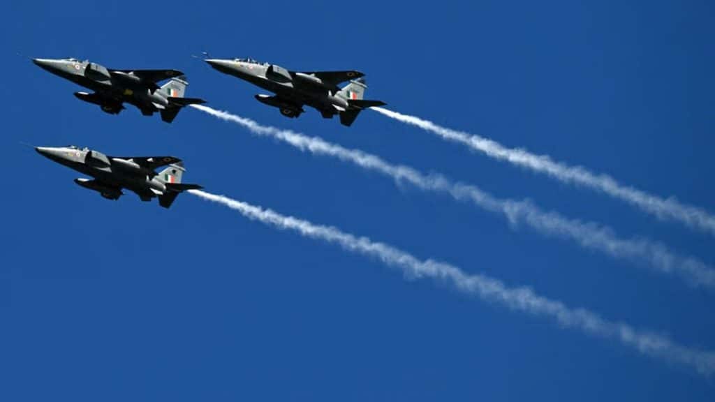 Jaguar fighter jet crash kills 2 IAF pilots: How safe are these ...