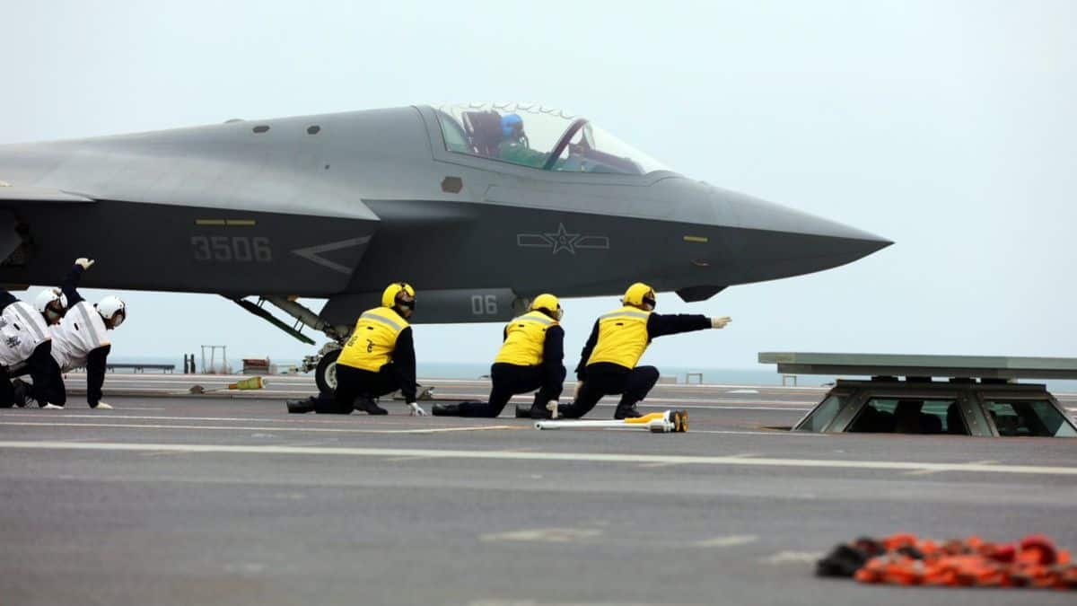 What is China’s new electromagnetic carrier catapult and why does it ...
