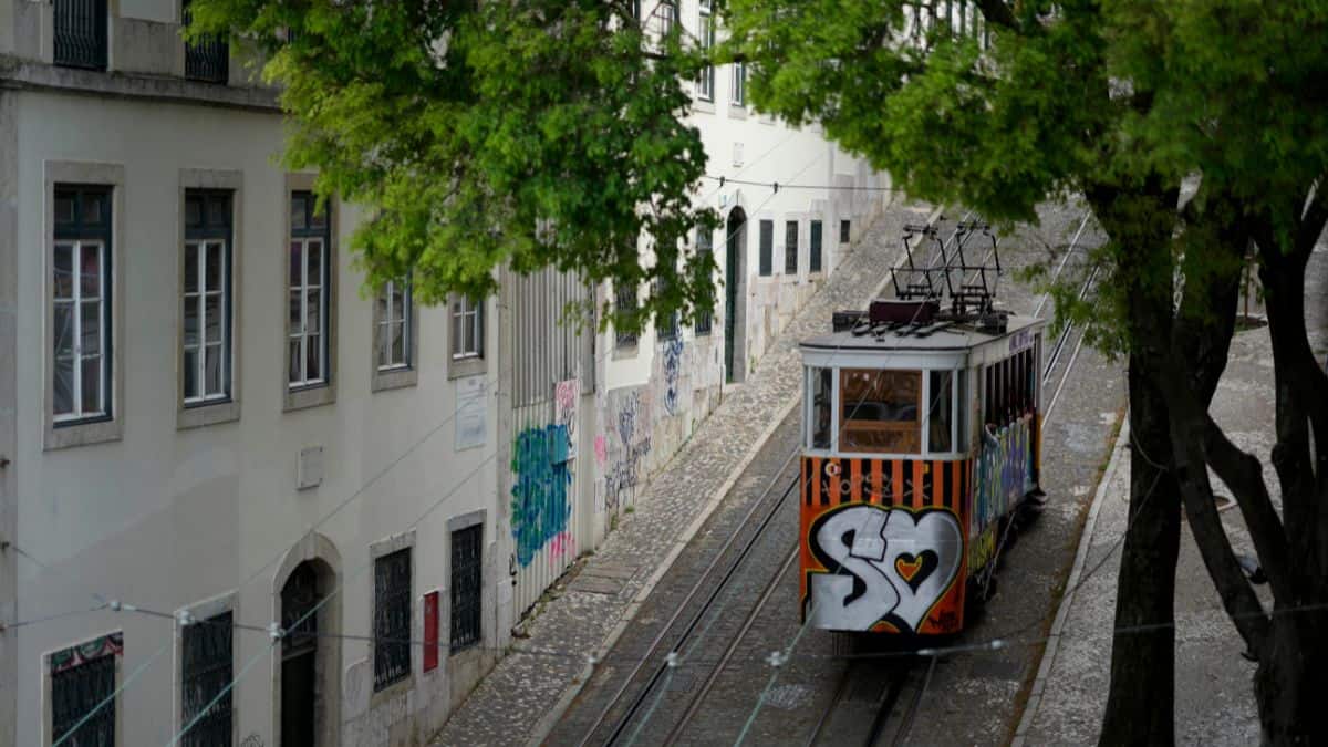 Funicular crash in Lisbon, Portugal: What we know and don't know as 15 ...