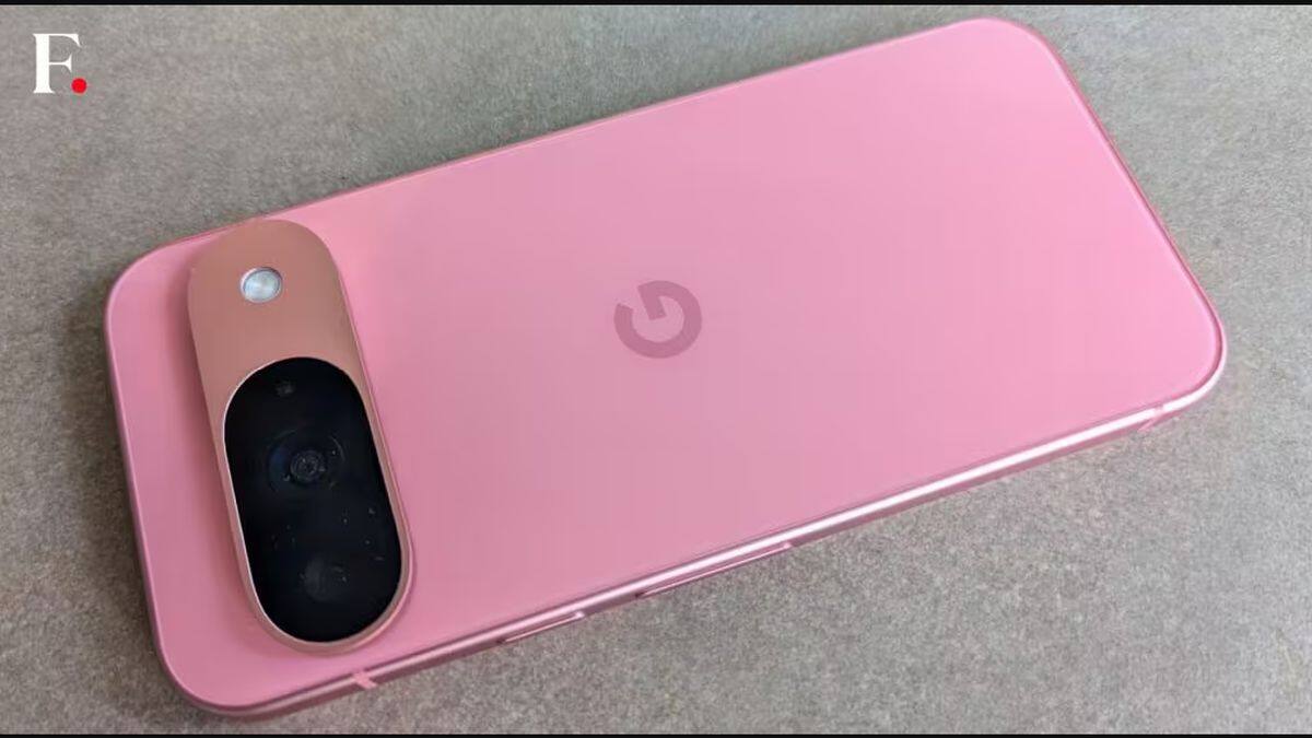Top Compact Phones in India in 2025 from Apple, Samsung, OnePlus and ...