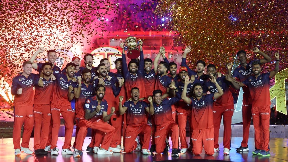 Anil Kumble reveals reason why RCB could keep their big money star on ...