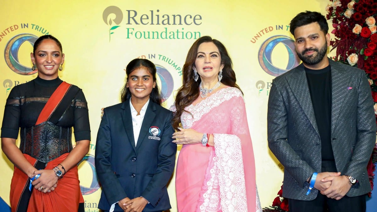 In Photos | World Cup-winning Indian cricket teams felicitated at star ...