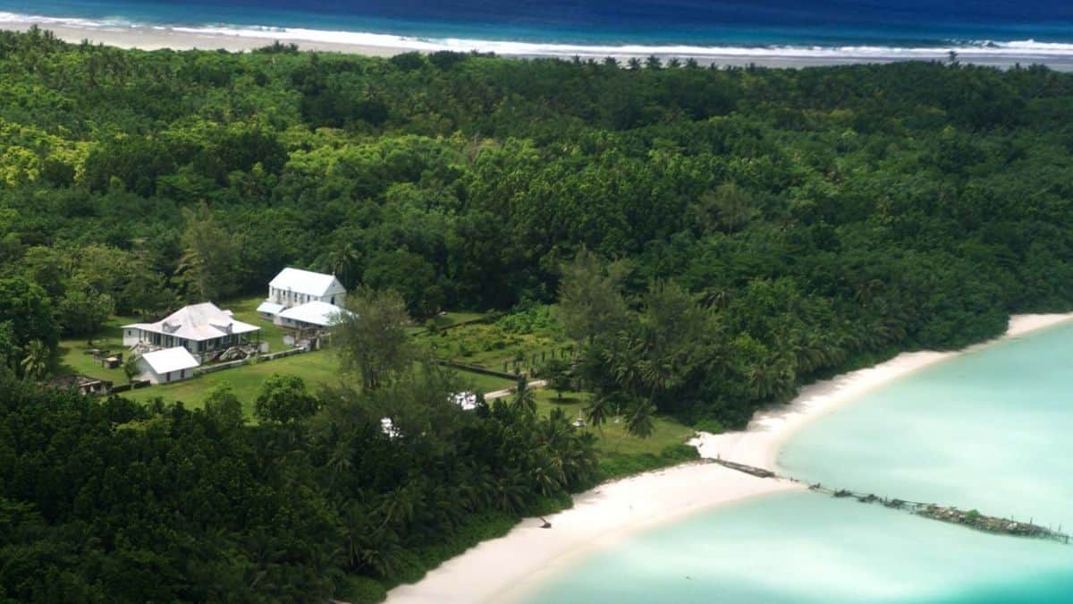 Diego Garcia: A restricted Indian Ocean island with a US and UK ...