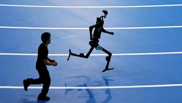 Robots pour cocktails and run marathons, but still can't multitask ...