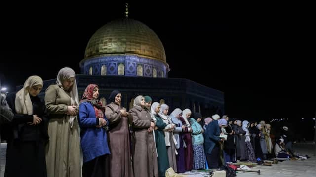 In Photos: How the first day of Ramzan was observed worldwide – Firstpost