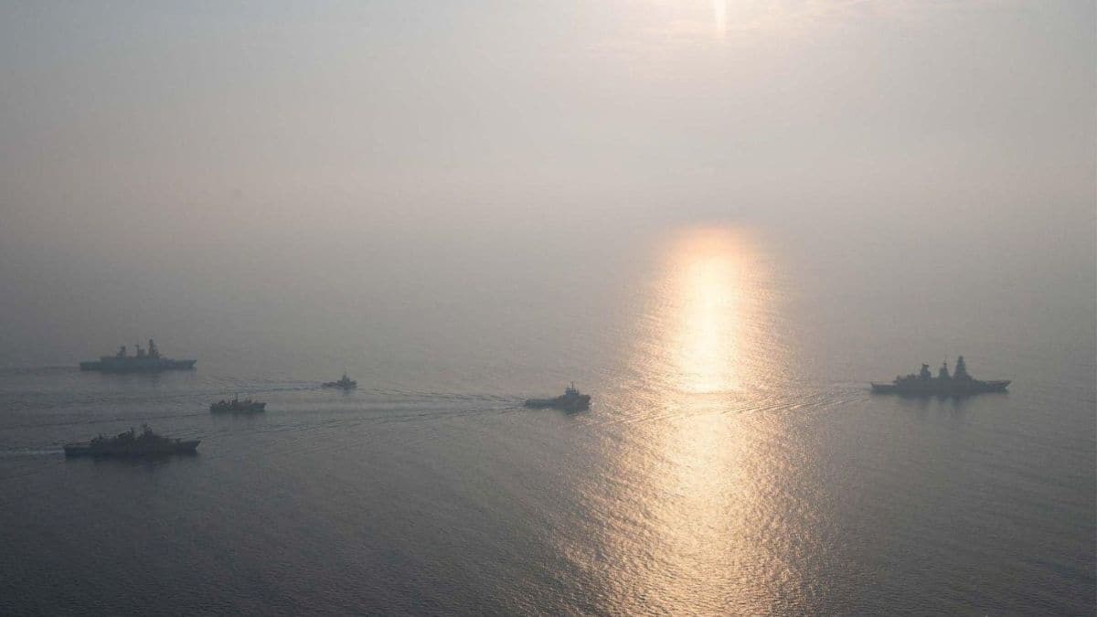 Red Sea tensions rise as Houthis target Israel and threaten shipping ...