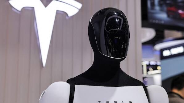 Elon Musk delays Tesla Optimus reveal, cites copycat fears amid global ...