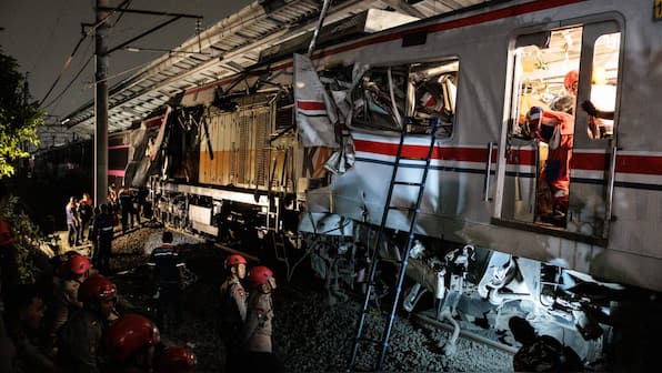 Indonesia: 7 dead, over 80 injured after trains collide near Jakarta ...