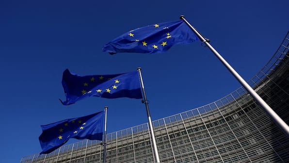 Ukraine gets $105 bn EU loan Orban had vetoed as it lets Russian oil ...