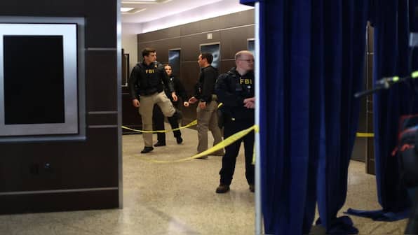 White House shooter seen firing at Secret Service officer in new ...