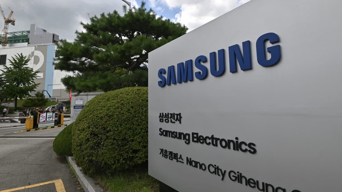South Korea warns of emergency action, says it will use ‘all measures ...