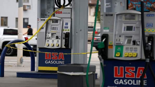 US gasoline falls below $4 a gallon, boosts Trump ahead of midterms ...