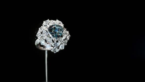 'Ocean dream' blue-green diamond among world's rarest sells for record ...