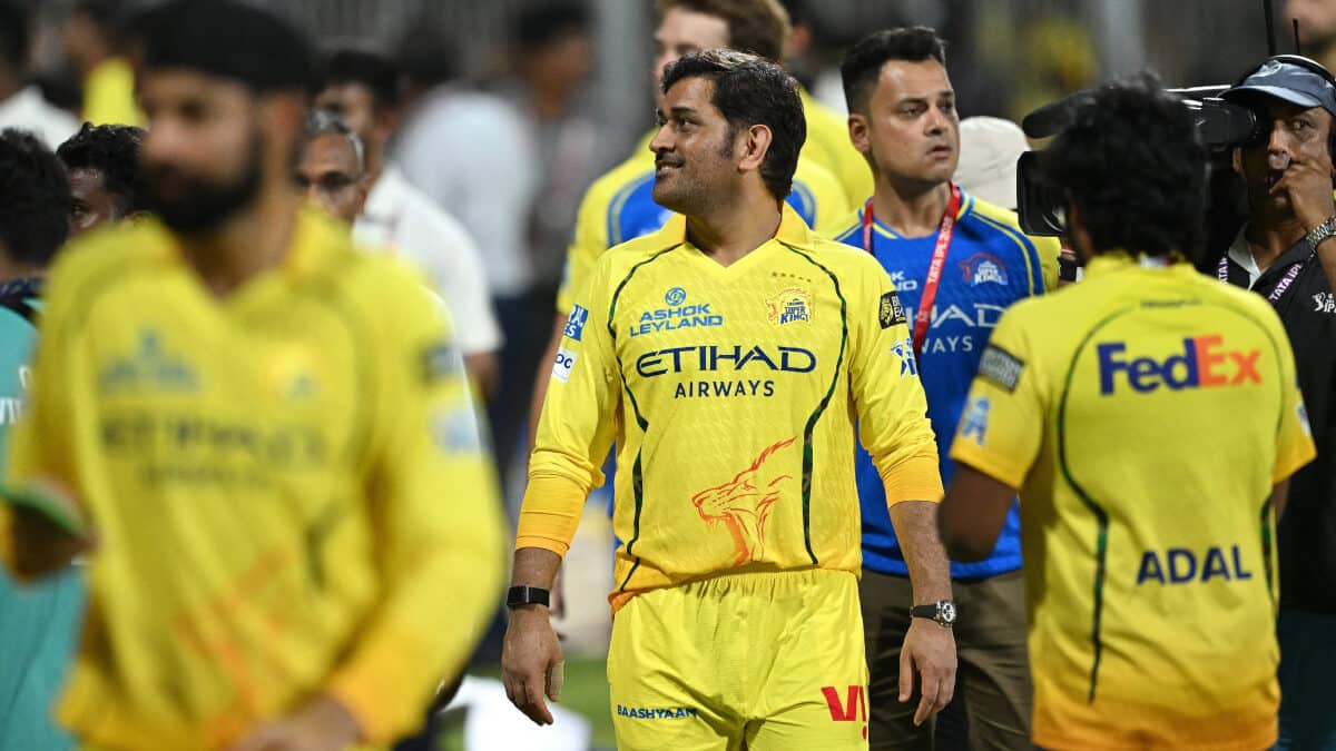 No curtain call for MS Dhoni? CSK coach breaks silence on retirement ...