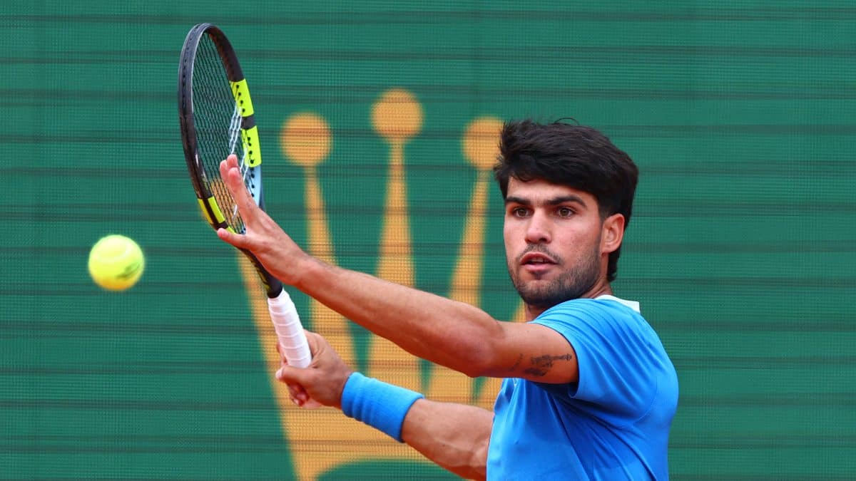 Carlos Alcaraz faces Wimbledon doubt as former world No 4 issues ...