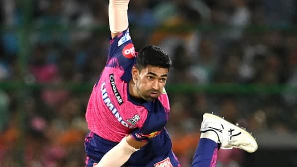 Who is Kuldip Yadav, Chennai Super Kings' replacement for injured pacer ...