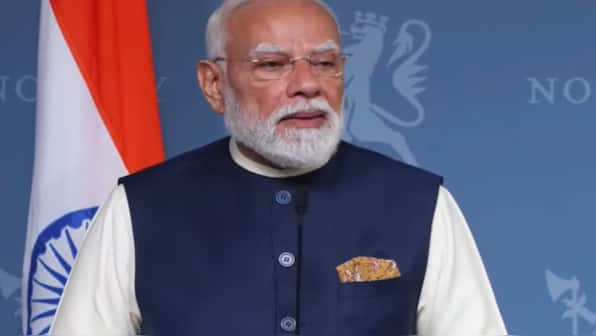 'Pained by his passing': PM Modi expresses grief over demise of ex-LS ...