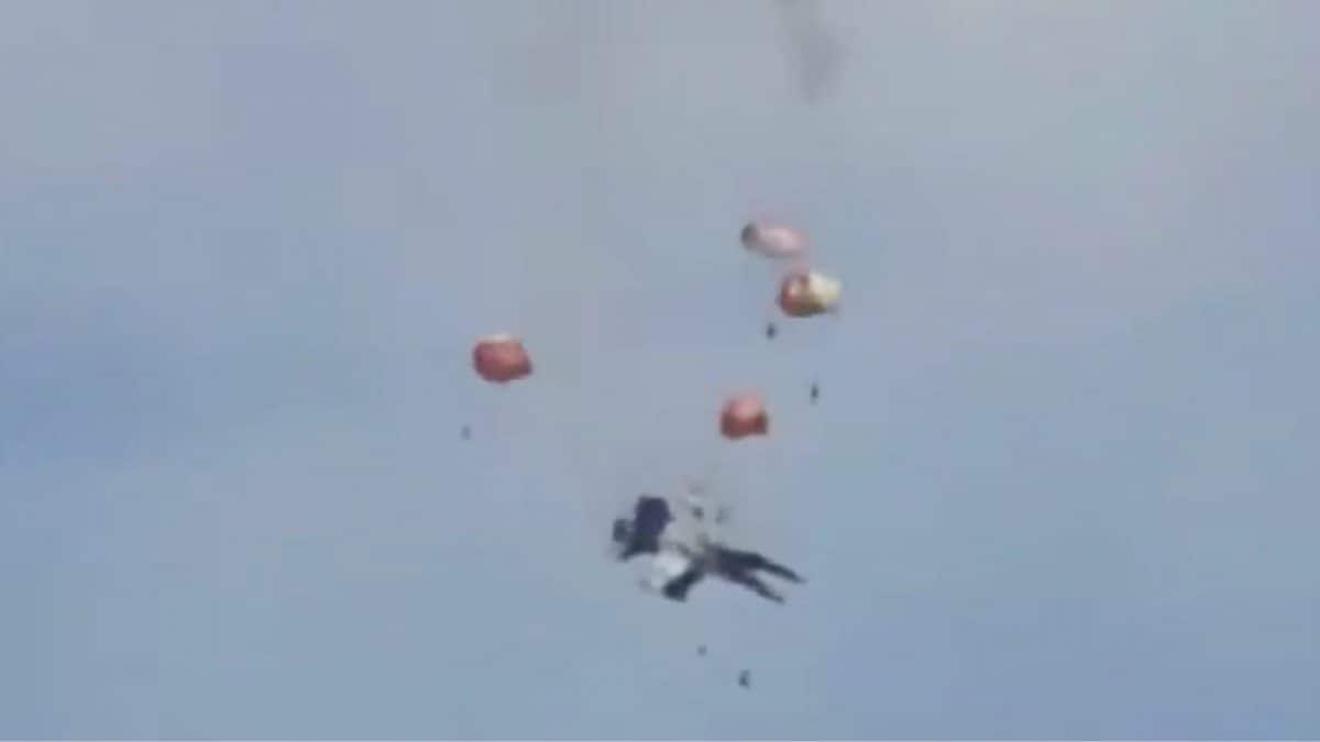 US Navy jets collide mid-air during Idaho air show, crew ejects in nick ...