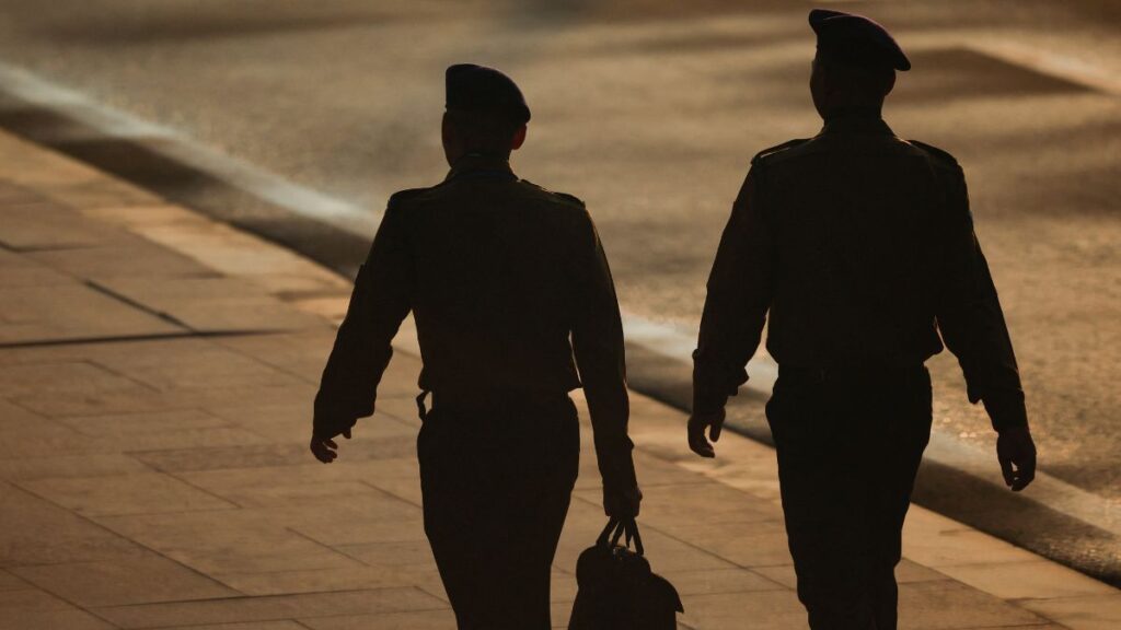 Bandi jackets and beret: What’s in Indian Army’s new uniform code ...