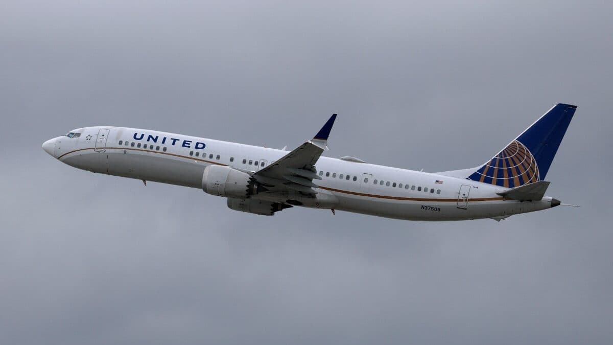 This four-letter Bluetooth name forced a United Airlines flight into a ...