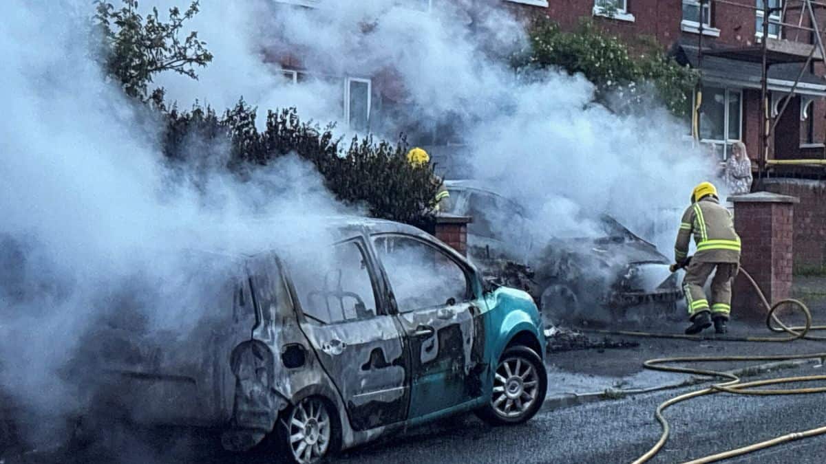 After Belfast knife attack, rioters set bus, cars, houses on fire in ...