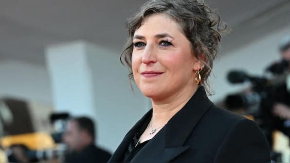 Mayim Bialik opens up about severe reaction to GLP-1 drug, sparks ...