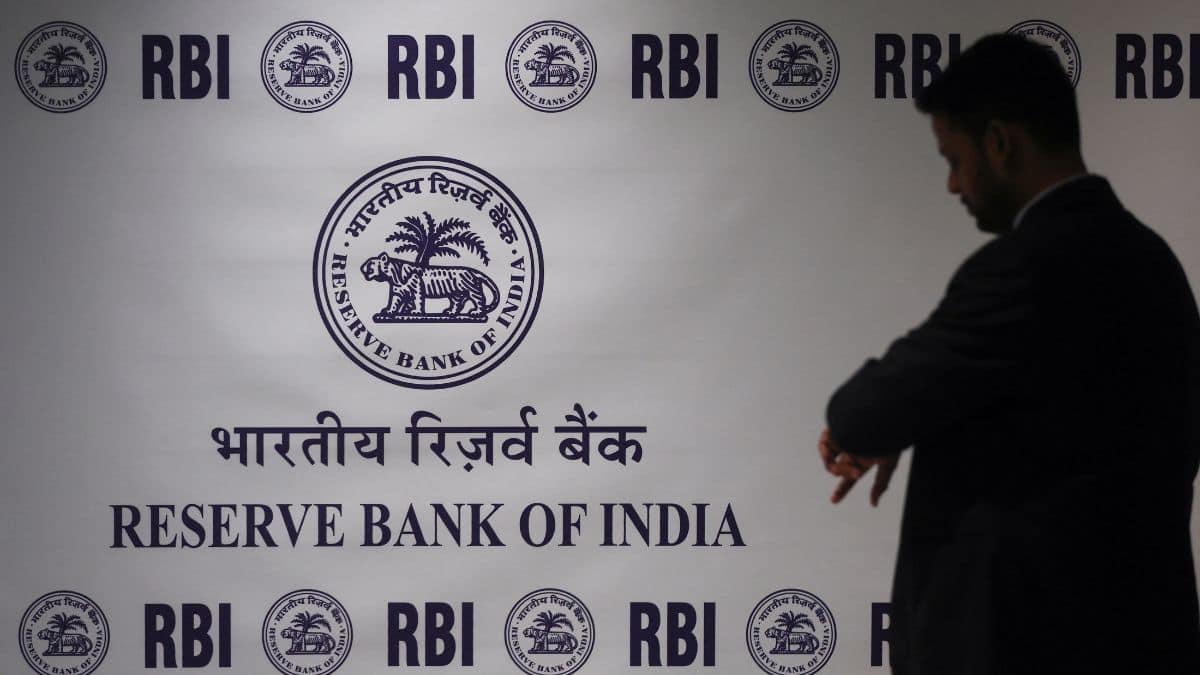 Did RBI sell $12 billion worth of gold to protect India’s forex ...