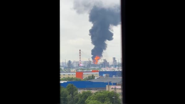 Ukraine hits major Moscow oil refinery, Zelenskyy hails long-range ...