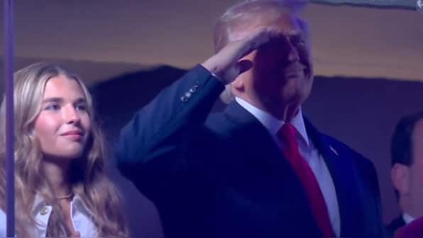 Trump booed by New York crowd during NBA Finals clash, his reaction ...