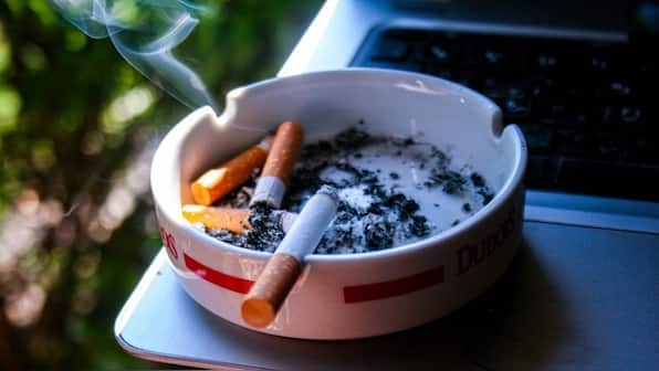 Meloni quits smoking: How to give up the habit amid a demanding job ...
