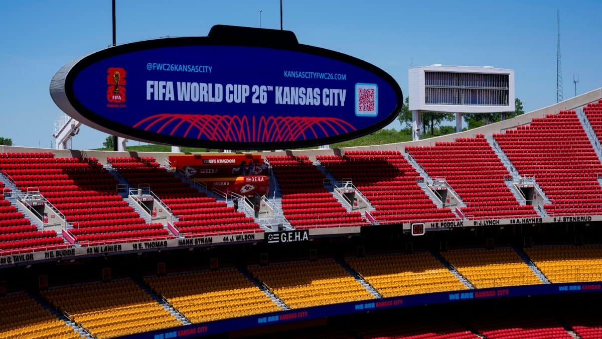 9 injured in shooting near England's World Cup base camp in Kansas City ...