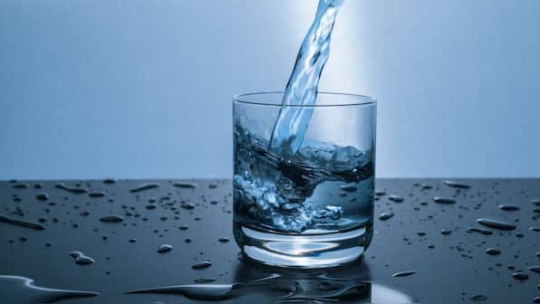 Can overhydration be harmful? What to know about drinking too much ...