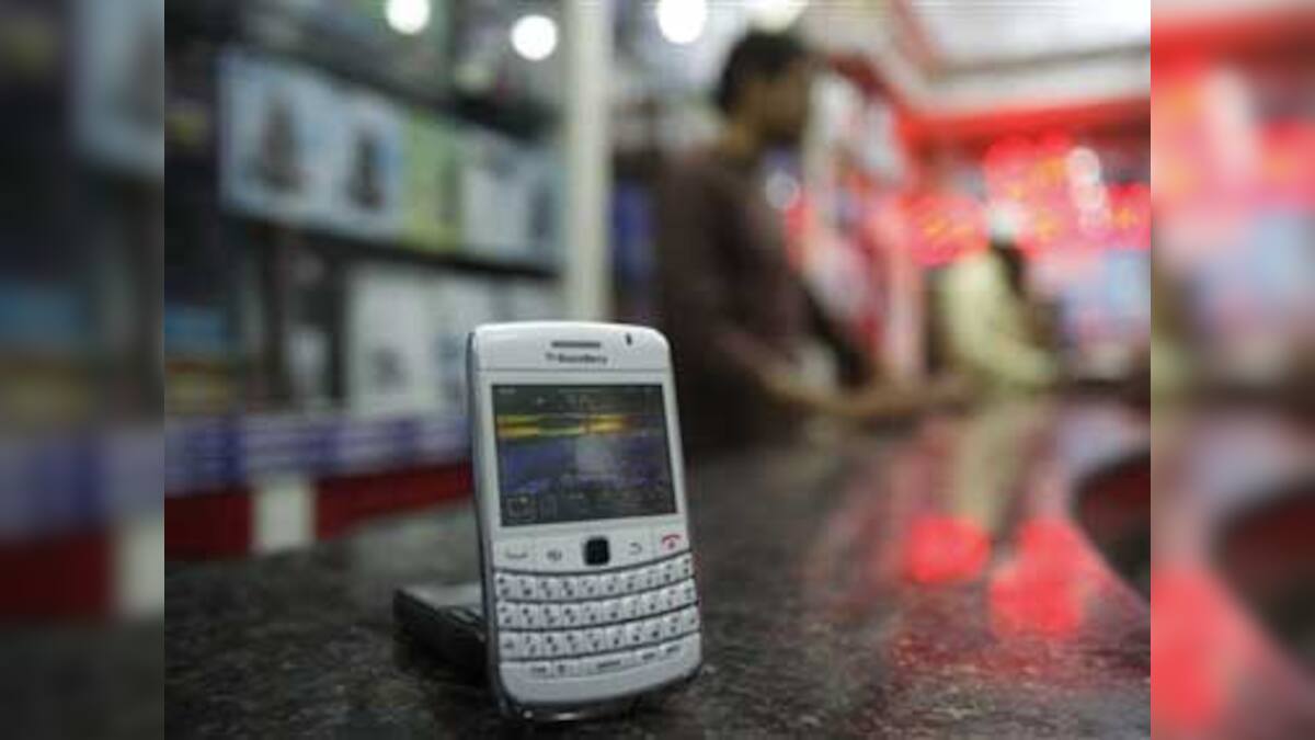 BlackBerry services crash for the second day – Firstpost