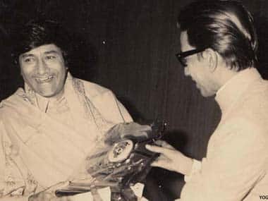 Amitabh, Lata, Waheeda: Dev was about life, not death – Firstpost