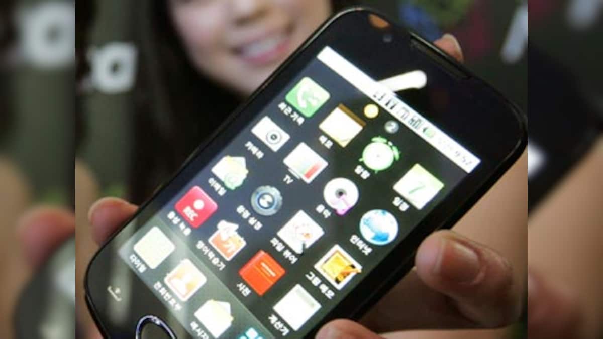 Apple tells Samsung to design 'more square' devices – Firstpost
