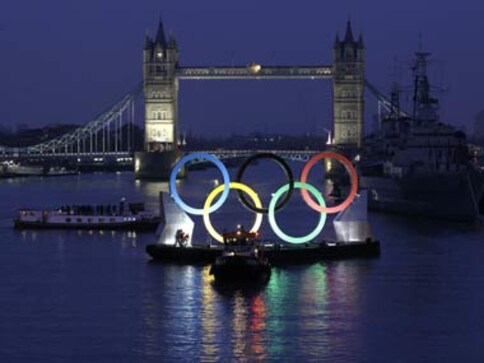London puts Olympic rings on Thames to mark 150 days to go -Fwire News ...