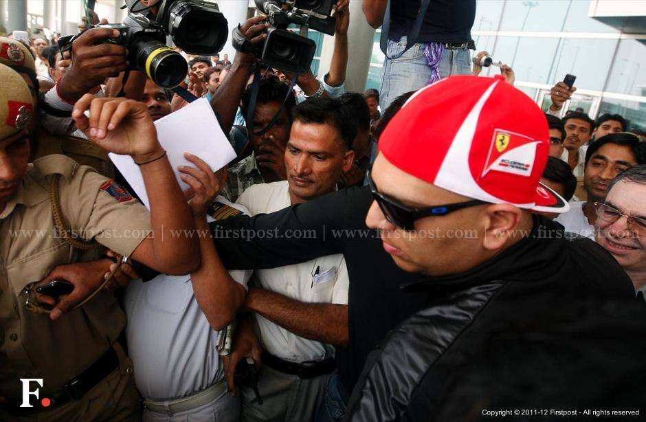 Images: Yuvi, the champion returns home - Photos News , Firstpost