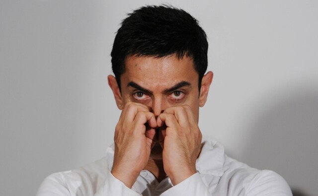The many expressions of Aamir Khan as he unveils a song for Satyamev ...