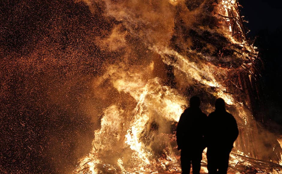 Images: Easter Sunday dawns across the world - Photos News , Firstpost