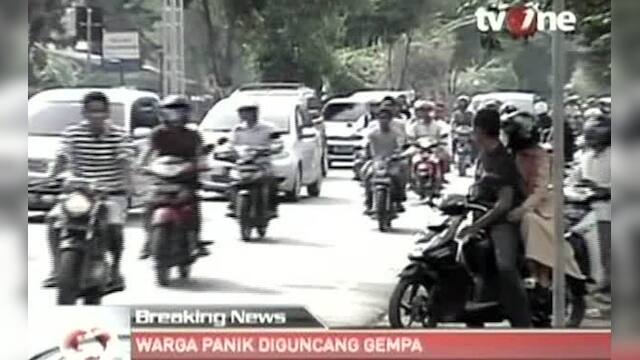 Images: Indonesia rocked by intense tremors – Firstpost