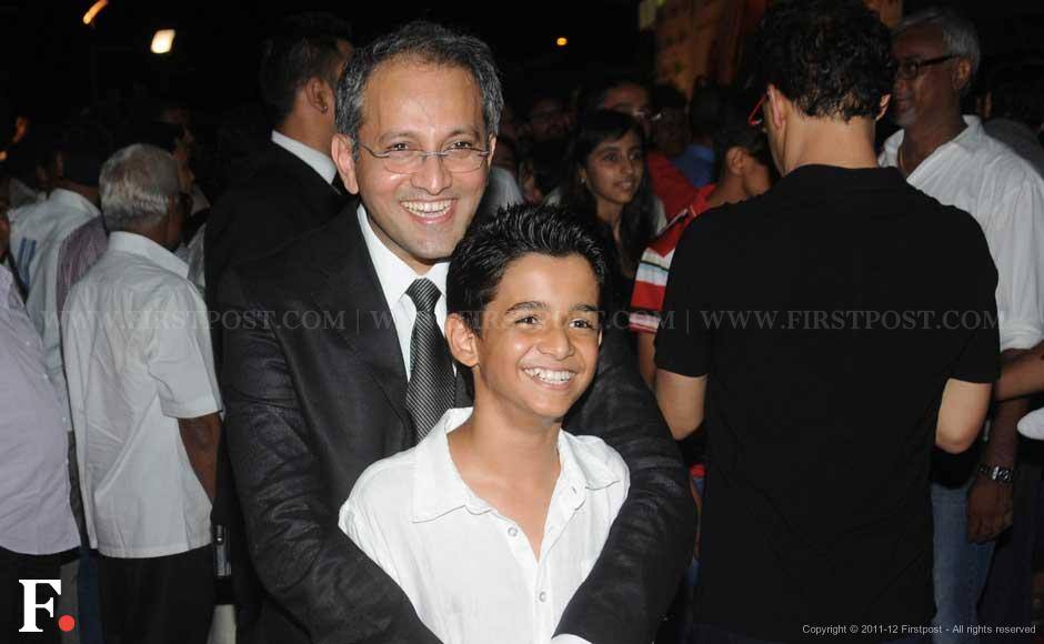 Ritwik Sahore With His Parents And Sharman Joshi At
